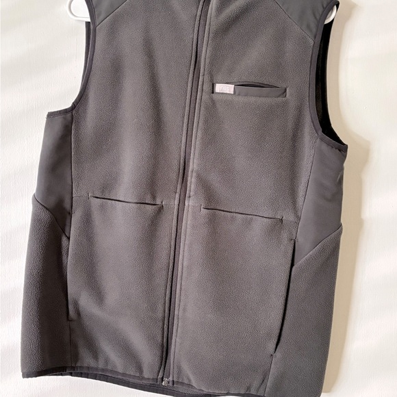 Figs | Jackets & Coats | Figs On Shift Fleece Vest | Poshmark